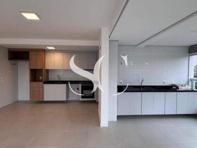 Vende se apartamento de 02 suítes no bairro de Boqueirão em Santos