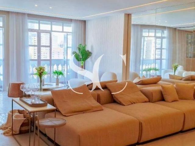 Vende se apartamento de 04 dormitórios sendo 03 suítes no bairro de Boqueirão em Santos