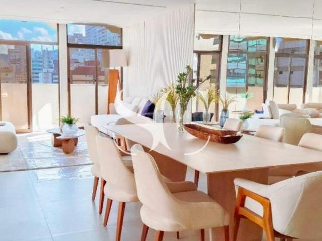 Vende se apartamento de 04 dormitórios sendo 03 suítes no bairro de Boqueirão em Santos