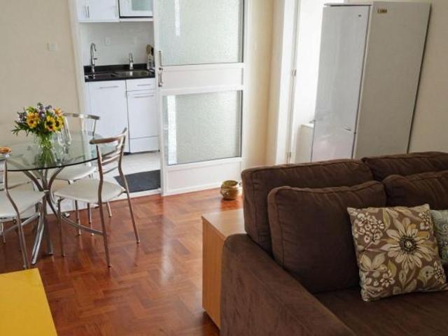 Vende se apartamento de 1 dormitório e 41m² Menino Deus