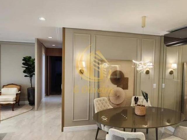 Vende se Apartamento de 3 quartos e 3 suítes, 3 vagas, 141m²