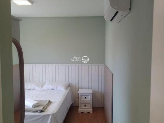 Vende se apartamento mobiliado a 5 minutos da catedral de pedra