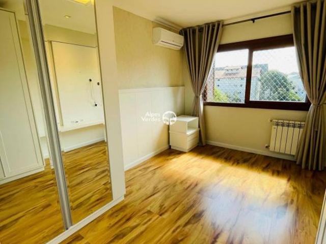 Vende se apartamento mobiliado no centro de Canela 02 quartos Valor R$1.550.00,00