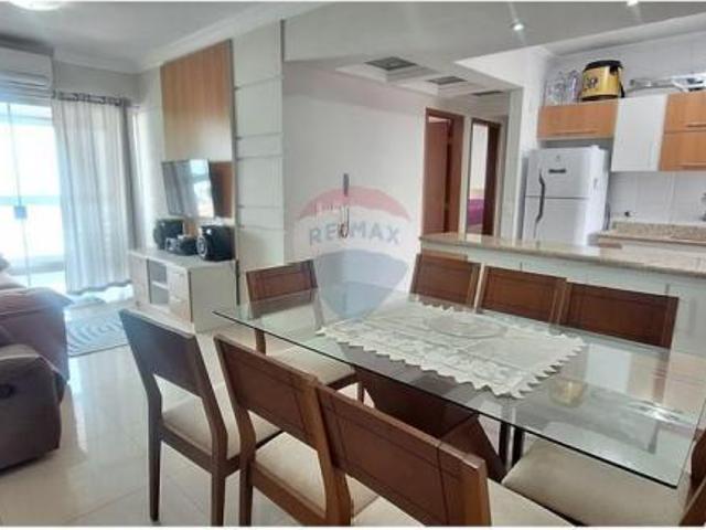 Vende se Apartamento na Praia da Enseada com Vista Panorâmica