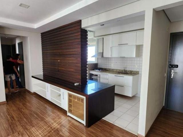 VENDE SE APARTAMENTO NO 11 ANDAR NO RESIDENCIAL FELICITA COM 3 DORMITORIOS SENDO 1 SUITE A UMA QUAD