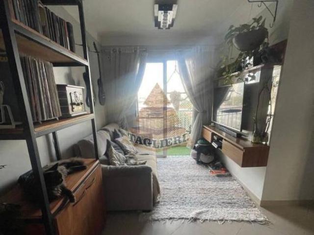 Vende se Apartamento no Tatuapé Muito bem localizado com 03 dormitórios