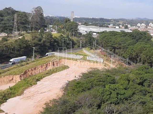 Vende se Apartamento no Differenziato, 2 dormitórios em Medeiros, Jundiaí 420mil