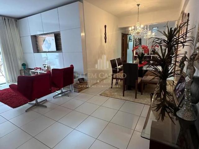 Vende se Apartamento no Edifício Athenas Bueno Alto