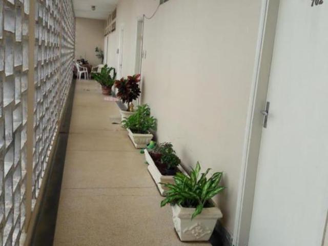 Vende se apartamento no Edifício Brasília