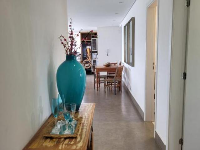 Vende se apartamento no Edifício Mariah Polo, em Rifaina SP