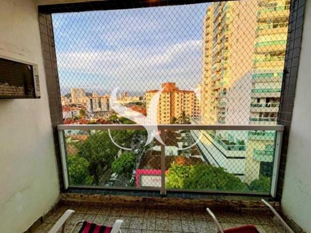 Vende se apartamento no Gonzaga em Santos, SP 3 dorms, 1 suíte, 1 vaga