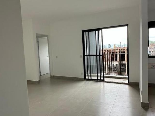 Vende se apartamento no prédio SOU