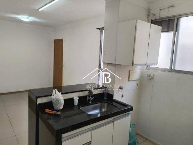 VENDE SE APARTAMENTO NO RESIDENCIAL SOLAR DOS PASSAROS EM SALTO, CIDADE A 5 MINUTOS DA CIDADE DE IN