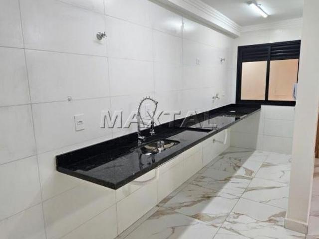 Vende se apartamento Novo com 2 Dormitórios sala, cozinha, banheiro, Prédio com elevadorTucuruvi