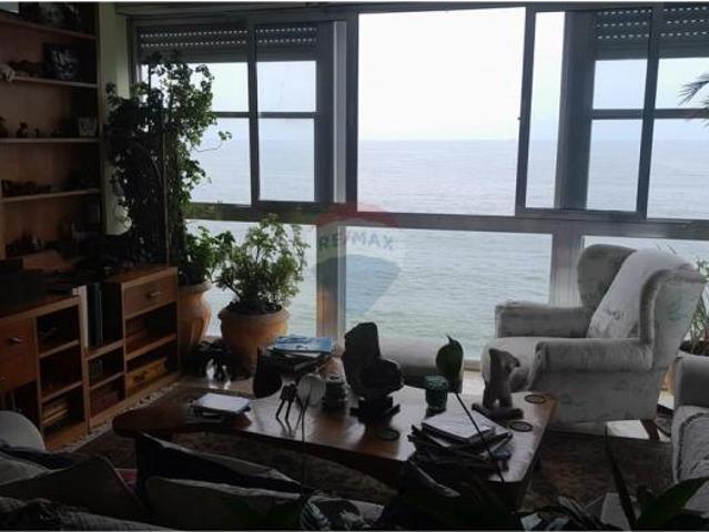 VENDE SE APARTAMENTO PITANGUEIRAS GUARUJA