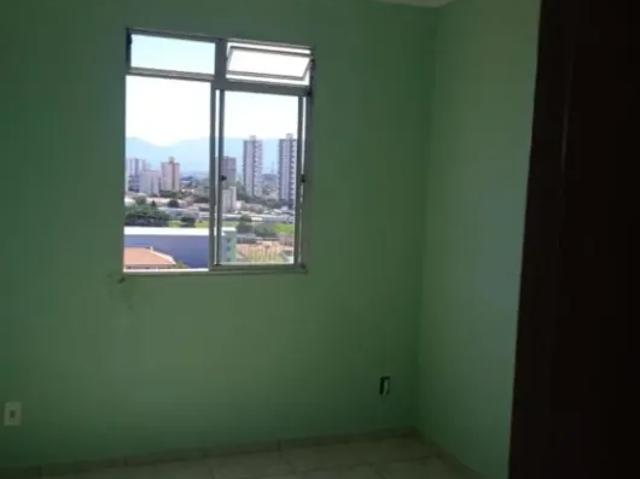 Vende se Apartamento Residencial no Jardim Baronesa