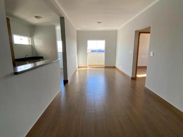 Vende se apartamento superior no Vila Marta