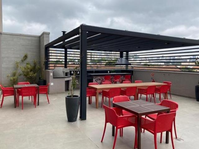 Vende se apto próximo ao metrô Barra Funda de 2 dorms com suite e lazer de clube