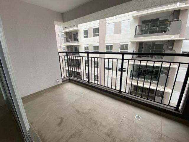 Vende se apto próximo ao metrô Barra Funda de 2 dorms com suite e lazer de clube