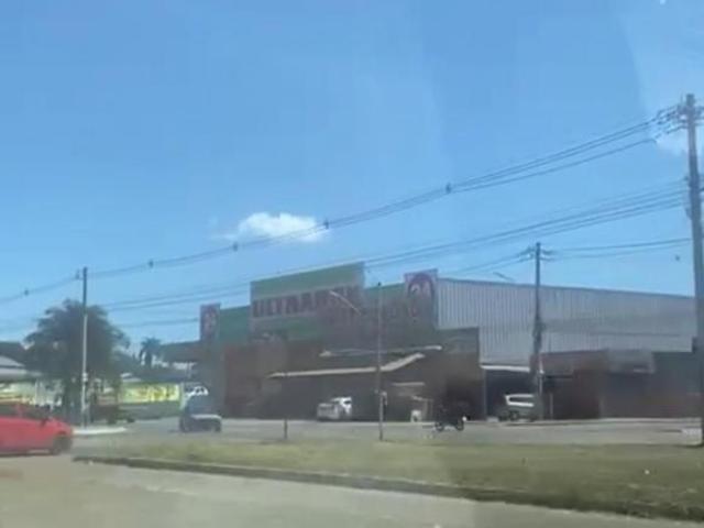 Vende se área comercial no Itapuã 1
