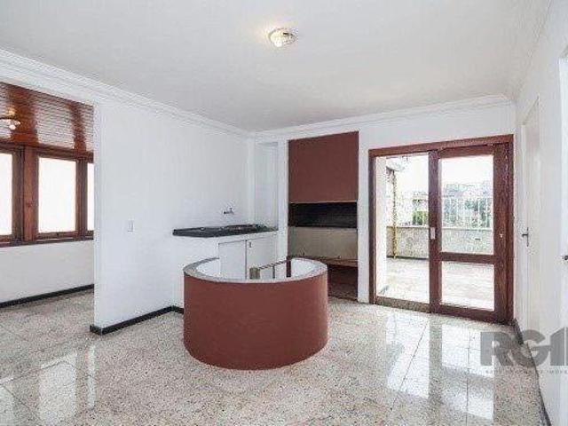 Vende se bela cobertura de 122m², 2 quartos 2 vagas, desocupado Auxiliadora
