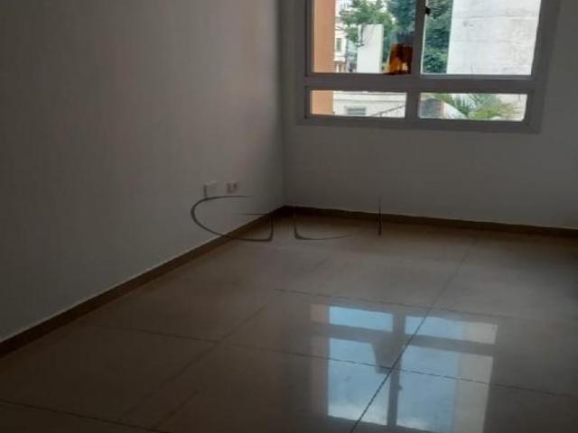 Vende se belo apartamento no Brás próximo a estação do Metrô R$ 297.000,00