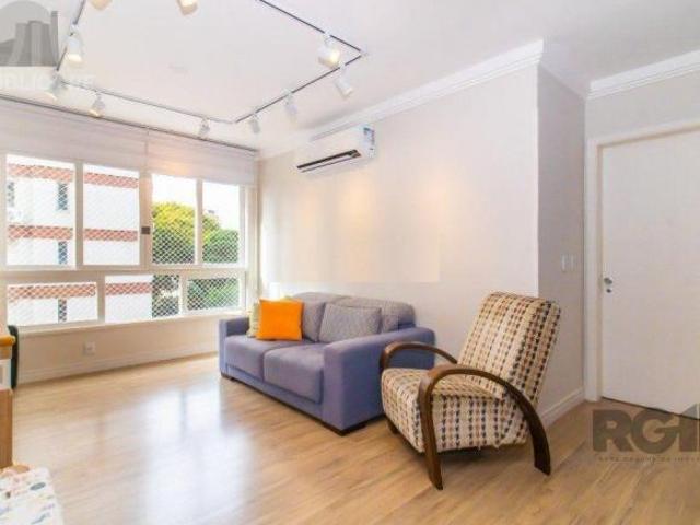 Vende se belo apartamento a 2 quadras do Parcão, 3 quartos com suíte e vaga cobe