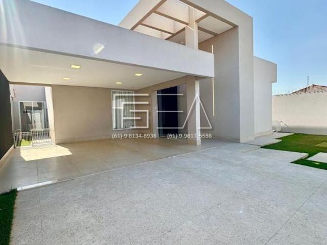 VENDE SE CASA MODERNA COM 03 SUÍTES SENDO 02 COM CLOSET E ÁREA DE LAZER COMPLETA