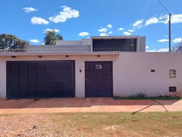VENDE SE CASA MODERNA, COMPLETA E COM ENERGIA SOLAR
