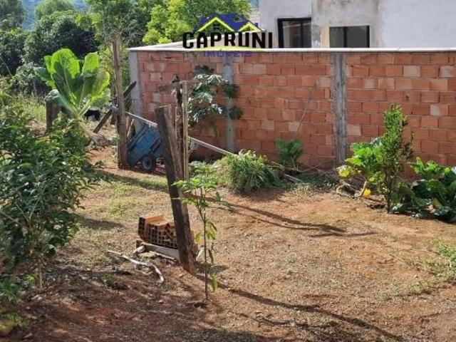Vende se: Casa Moderna no Bairro São Sebastião em Passa Tempo – Pronta para Morar!