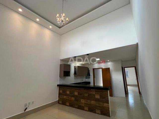 Vende se Casa Moinho dos Ventos Casa de Rua com 2 Quarto s por R$ 340000.00 no setor Residencial Ve