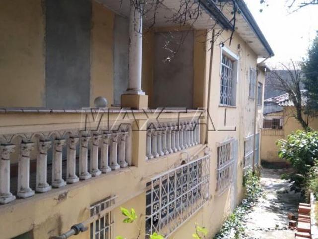 Vende se casa na Casa verde com 180m² de área util. Com 4 dormitórios e 10 vagas de garagem