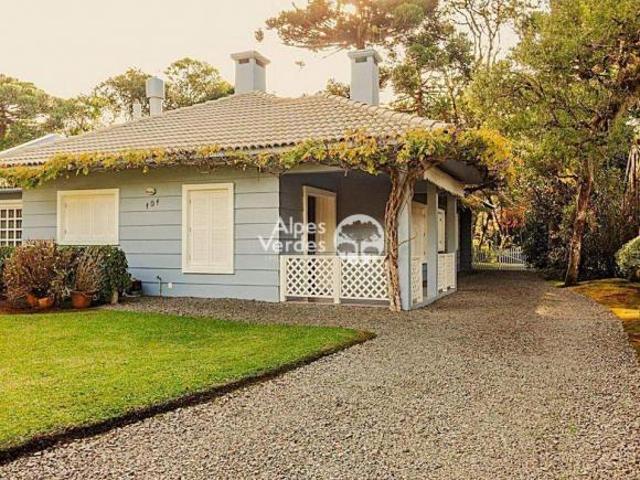 Vende se Casa na Vila Suzana, com 03 dormitórios