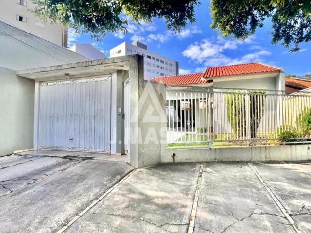 Vende se casa na Zona 01