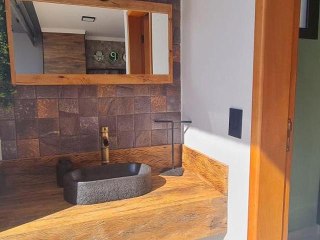 Vende se Casa ninho verde I