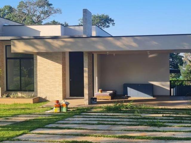 Vende se Casa ninho verde I