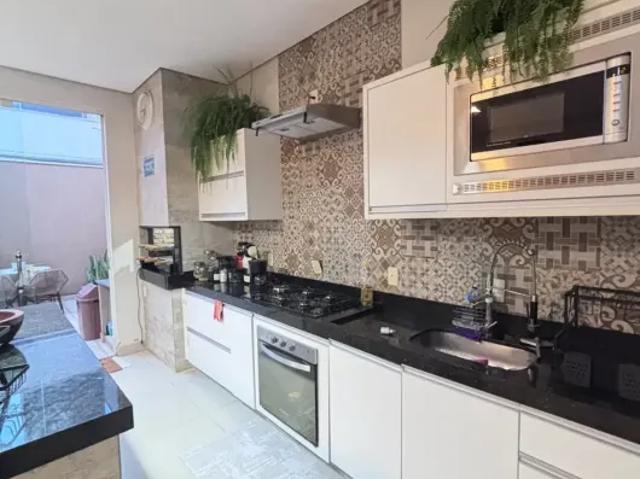 VENDE SE – Casa no bairro Vila Cassini