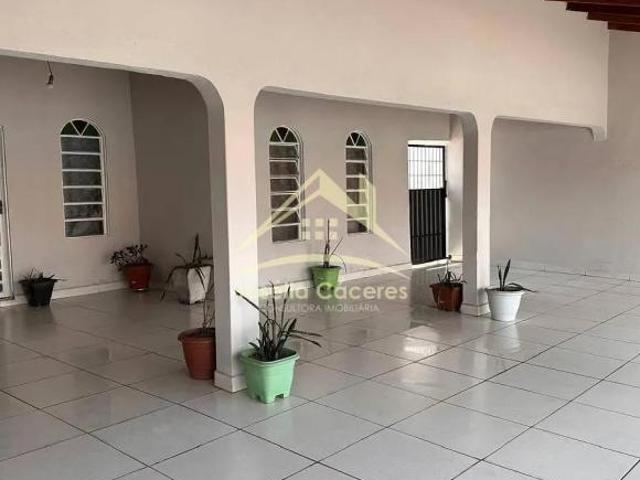 VENDE SE CASA NO BAIRRO CRISTO REI, VÁRZEA GRANDE