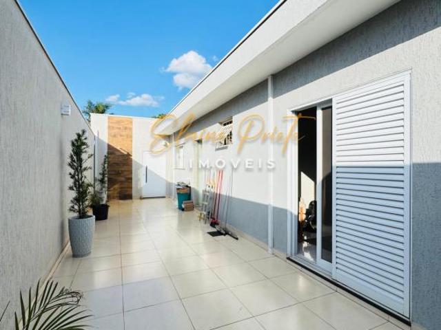 VENDE SE CASA NO CIDADE JARDIM COM ENERGIA FOTOVOLTAICA PIRASSUNUNGA