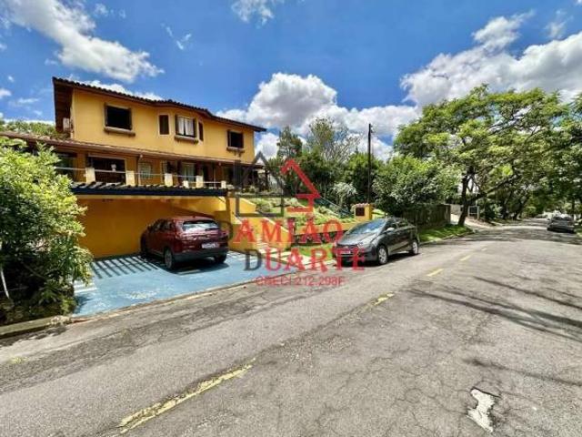 Vende se Casa no Cond. Nova Higienópolis 2 LOTES / 1.200m² 3 dorms/1ste
