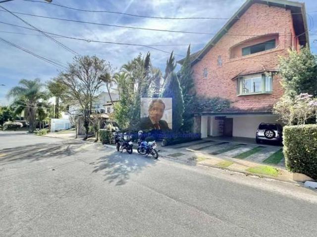 Vende se Casa no Cond São Paulo II Linda c/ 4 suítes, lareira, gourmet e