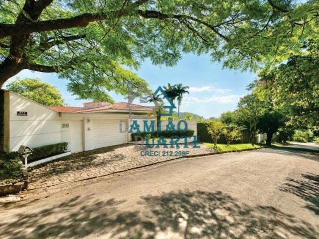 Vende se Casa no Cond. Palos Verdes 4 suítes, 80% térrea, gourmet, pisc