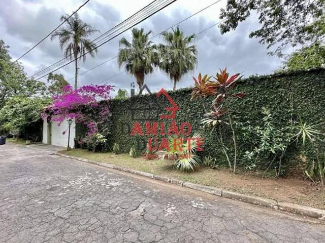 Vende se Casa no Cond. Parque do Refúgio 2.900 m² de terreno, 5 suítes, p