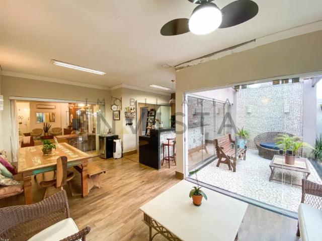 Vende se Casa no Condomínio Athenas