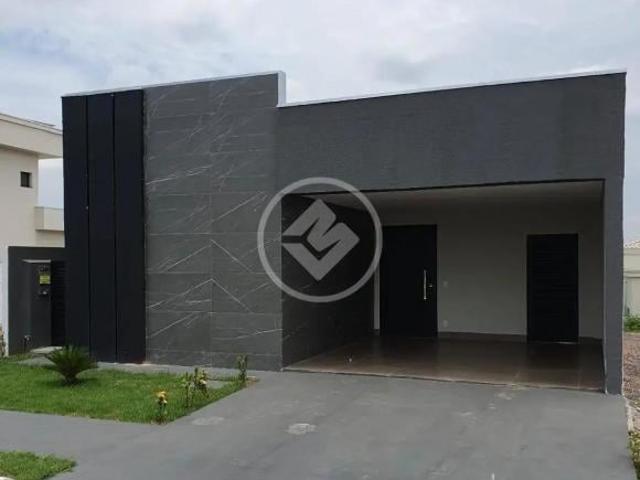 #Vende se casa no Condomínio Primor das Torres, com Energia Fotovoltaica, ampla sal para dois ambi