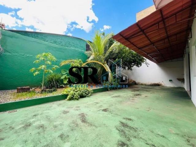 VENDE SE CASA NO GRÃ DUQUESA R$ 580.000,00
