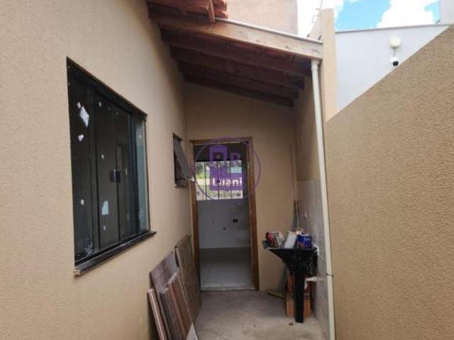 Vende se casa nova no Columbia com excelente acabamento