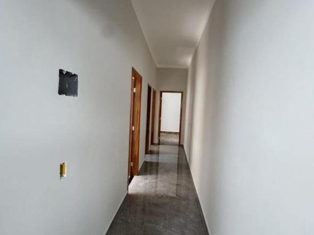 Vende se casa nova no Jardim Cambuí