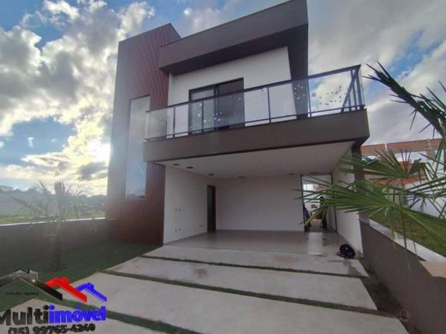 Vende se, Casa assobradada com piscina aquecida