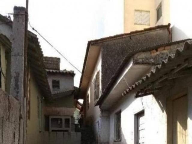 Vende se Casa assobradada em área de 384 m2 na região do baeta neves, oportunidade.